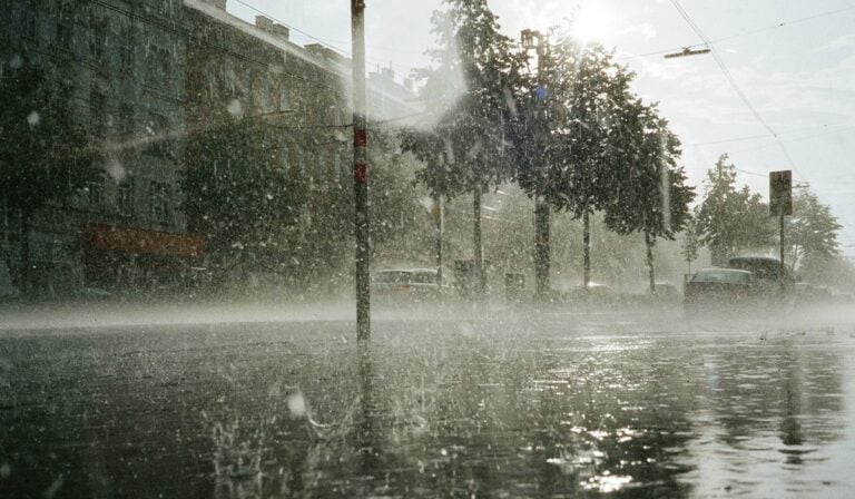 Waterford under Status Yellow rain warning - wlrfm.com